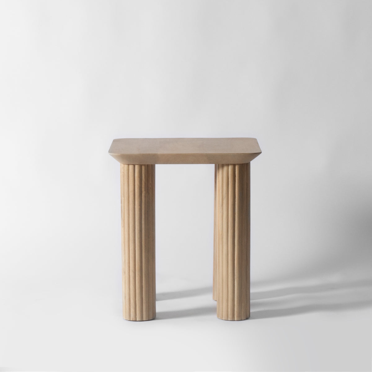 Larsen Mango Wood Side Table, Ribbed, Square | Vaunt Design